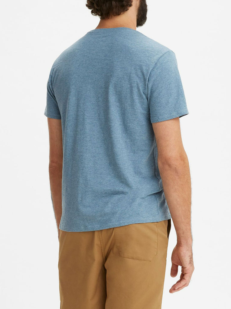 Levi's Classic Pocket T-Shirt | EMPIRE