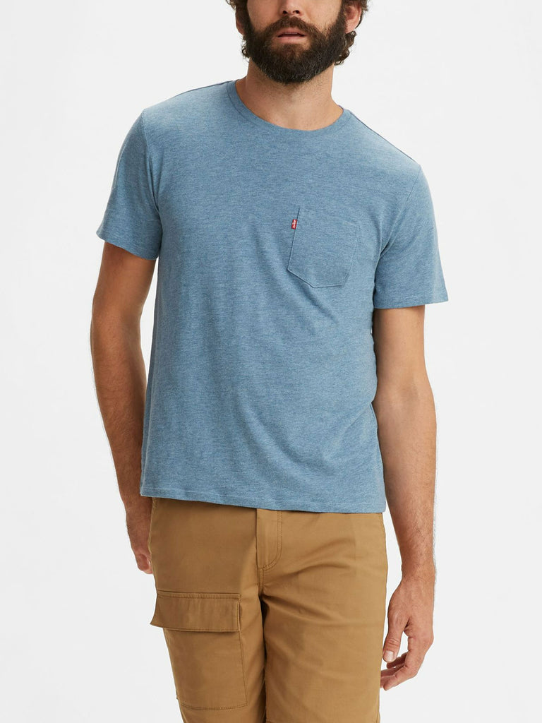 Levi's Classic Pocket T-Shirt | EMPIRE