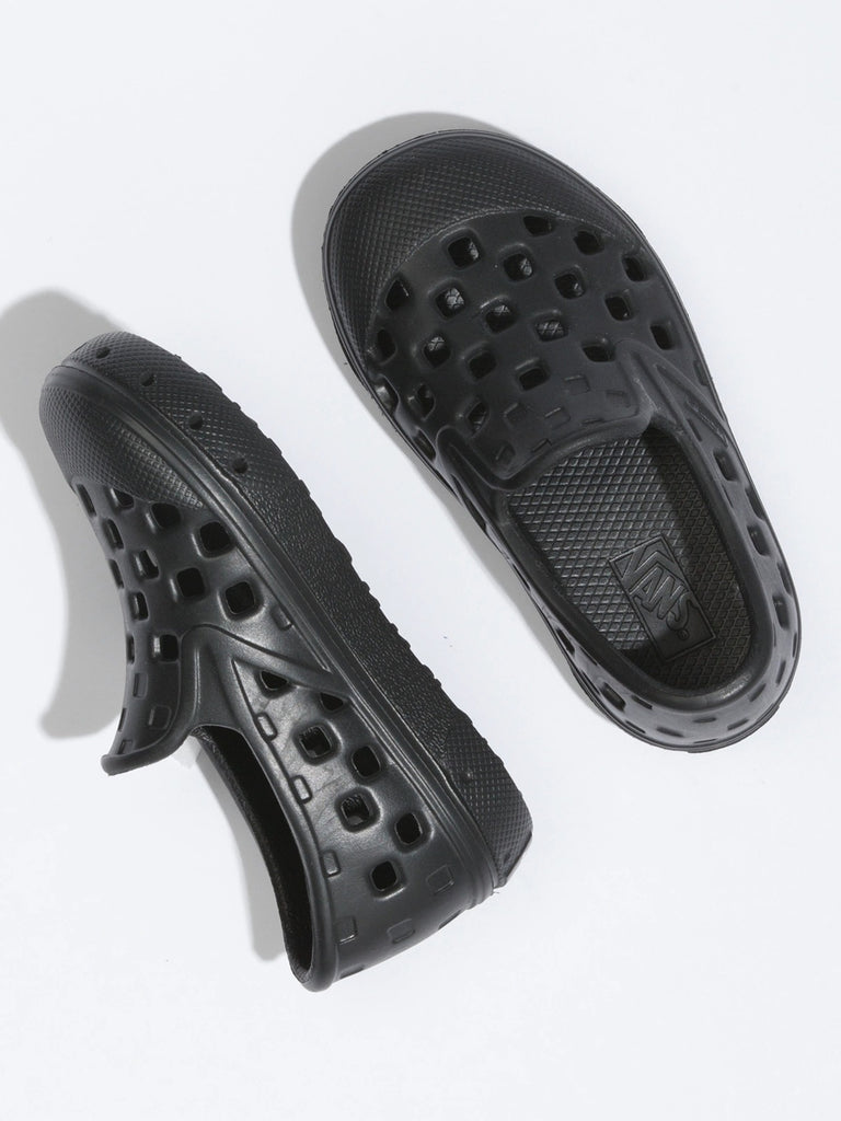 Vans Trek Black Slip-On Shoes | EMPIRE